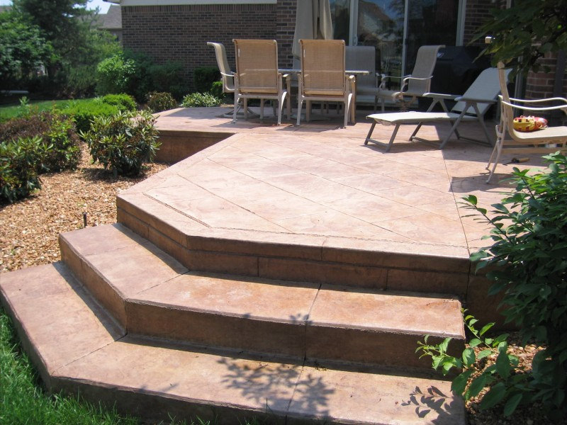 45 Degree Angle and Square Steps - Rolland Cement